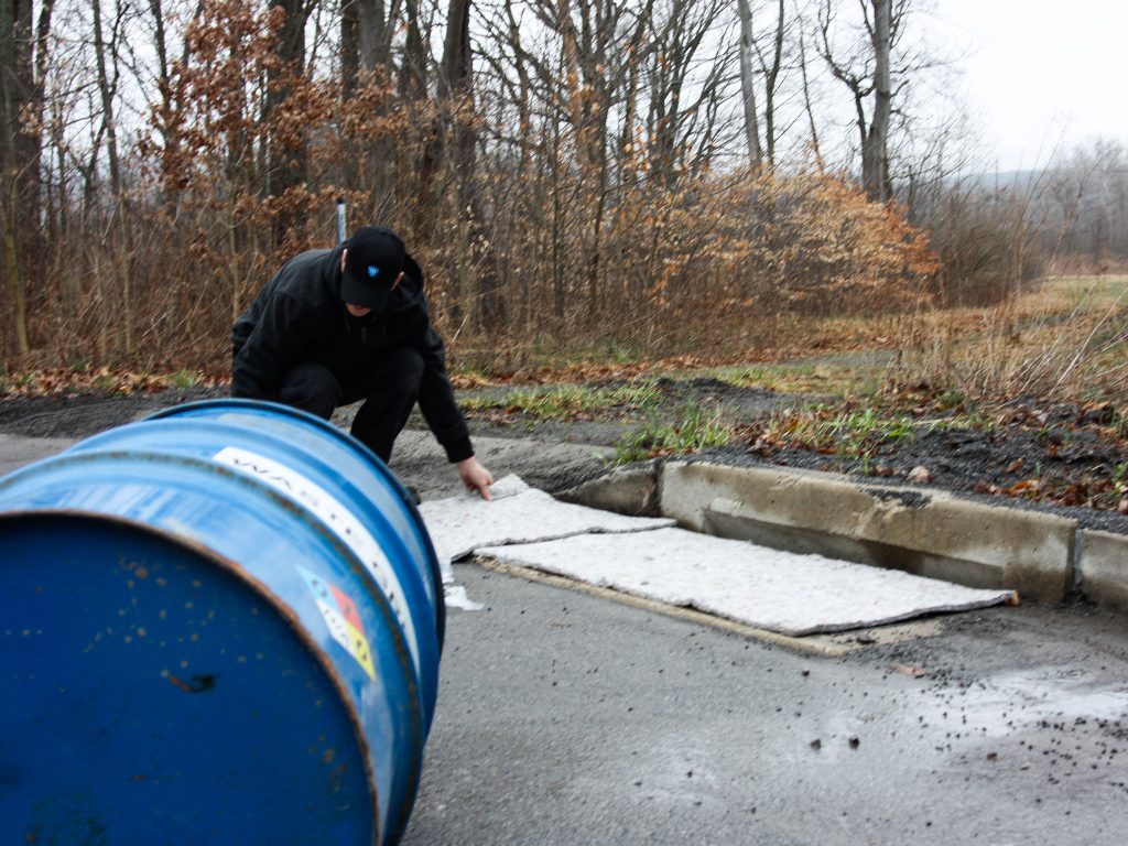 Oil Absorbent Rugs - Top Rated Husky Pro Packed Rugs