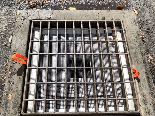 Storm Drain Insert - HuskyGuard Below Drain Filter System